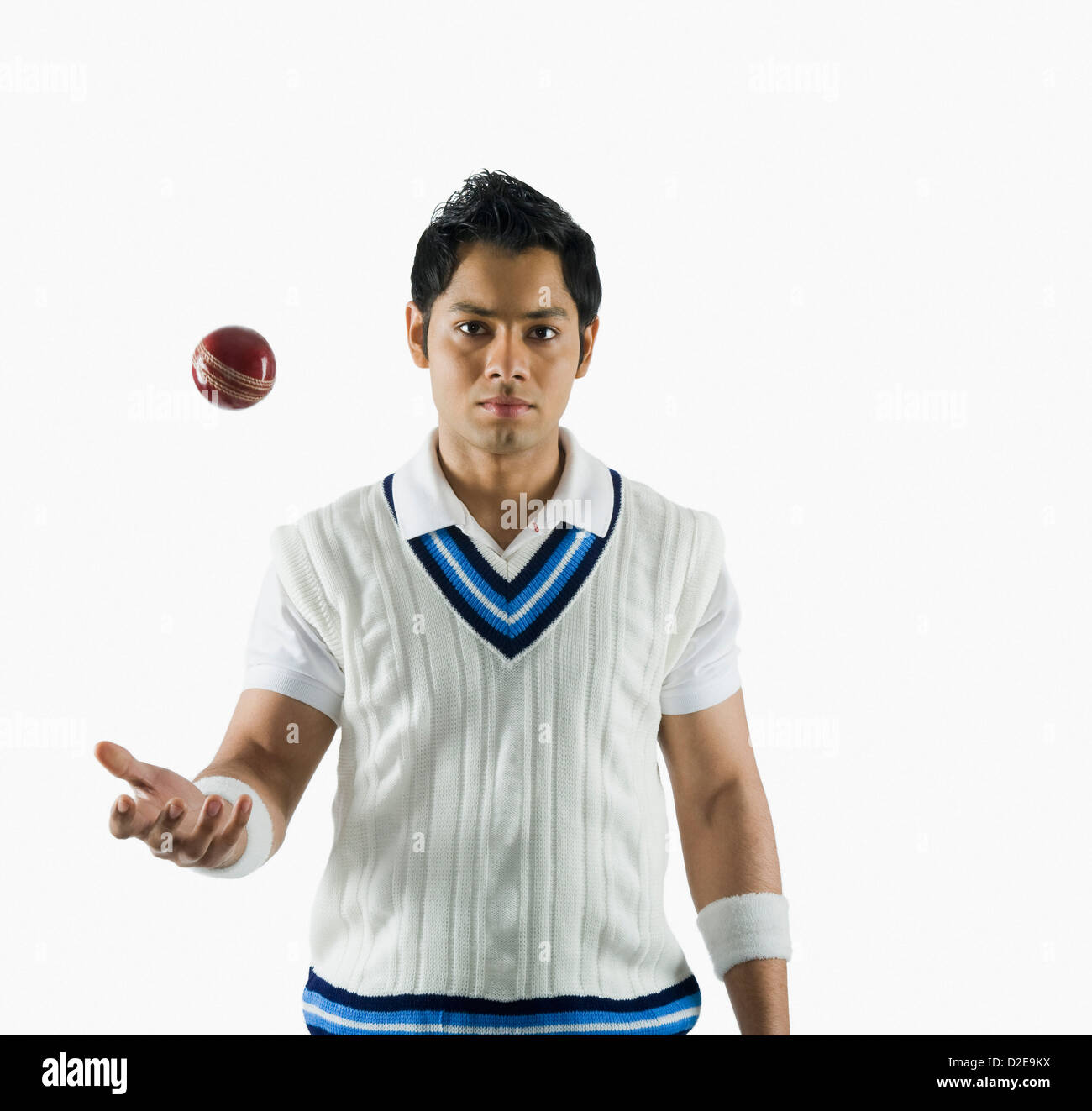 Cricket bowler hi-res stock photography and images - Alamy