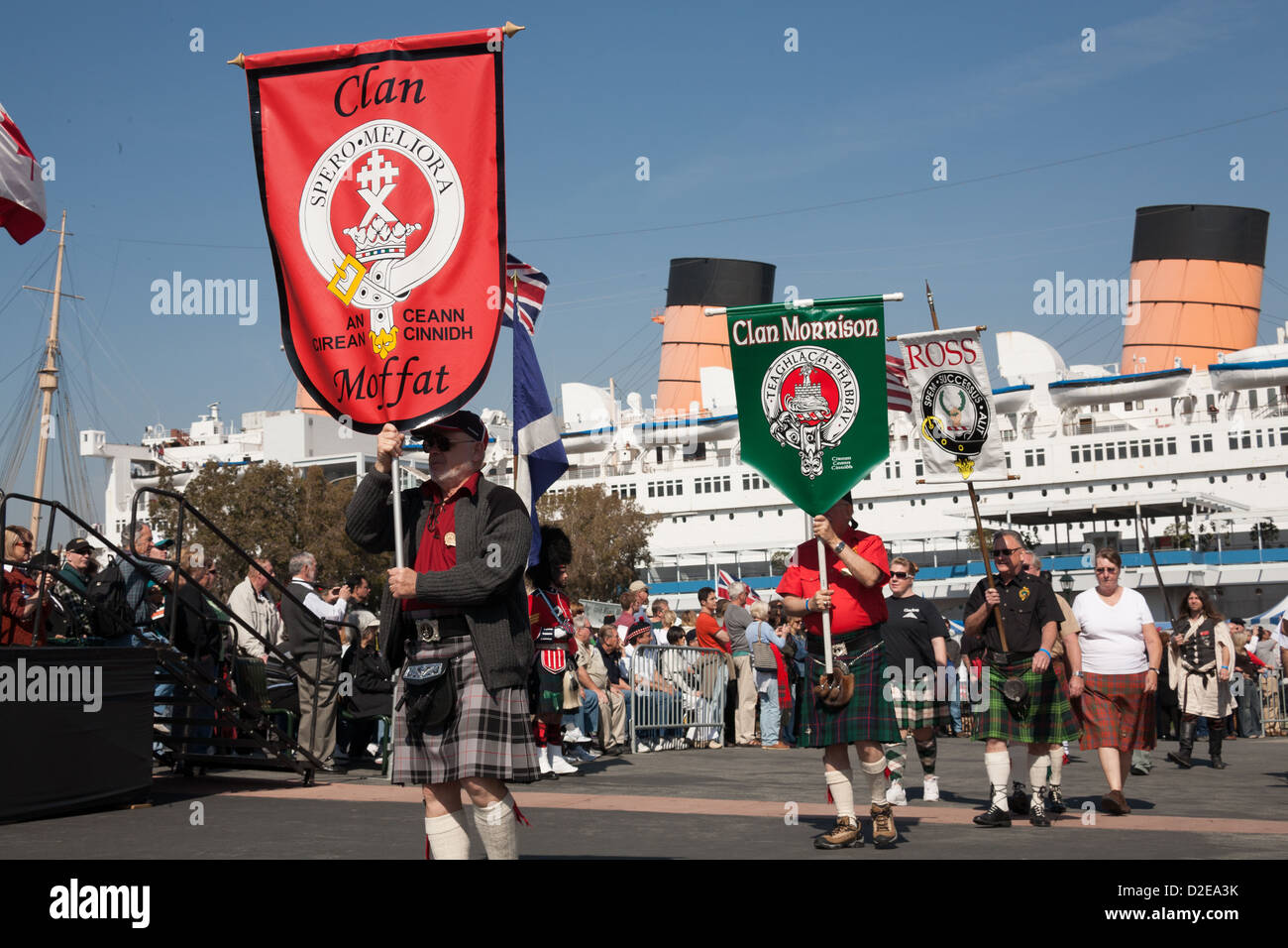 Scottish parade banners hi-res stock photography and images - Alamy