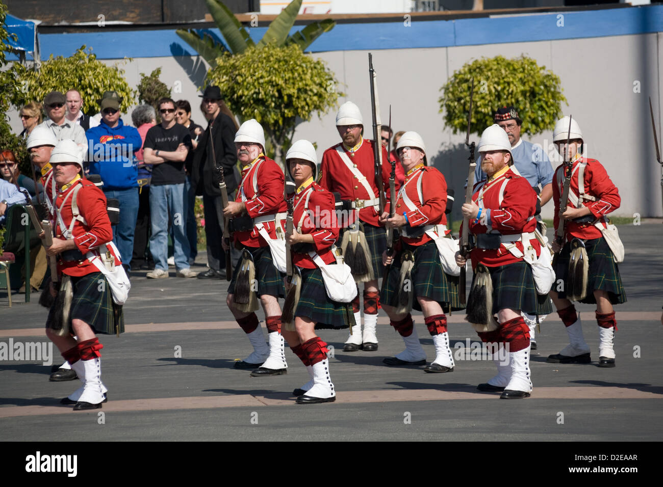 Scottish men parade pageantry hi-res stock photography and images - Alamy