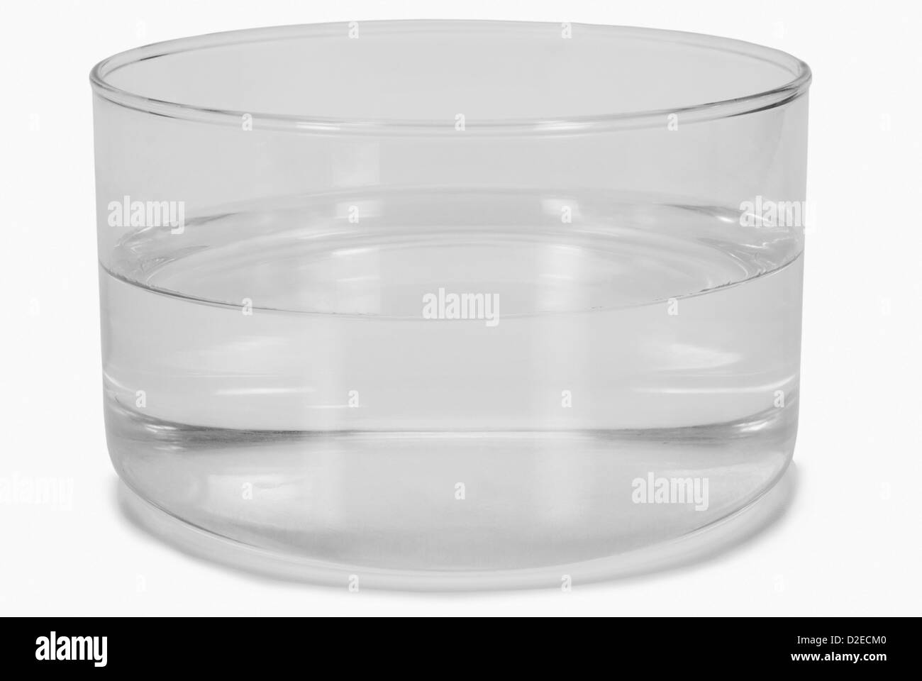 Close-up of a bowl of water Stock Photo - Alamy