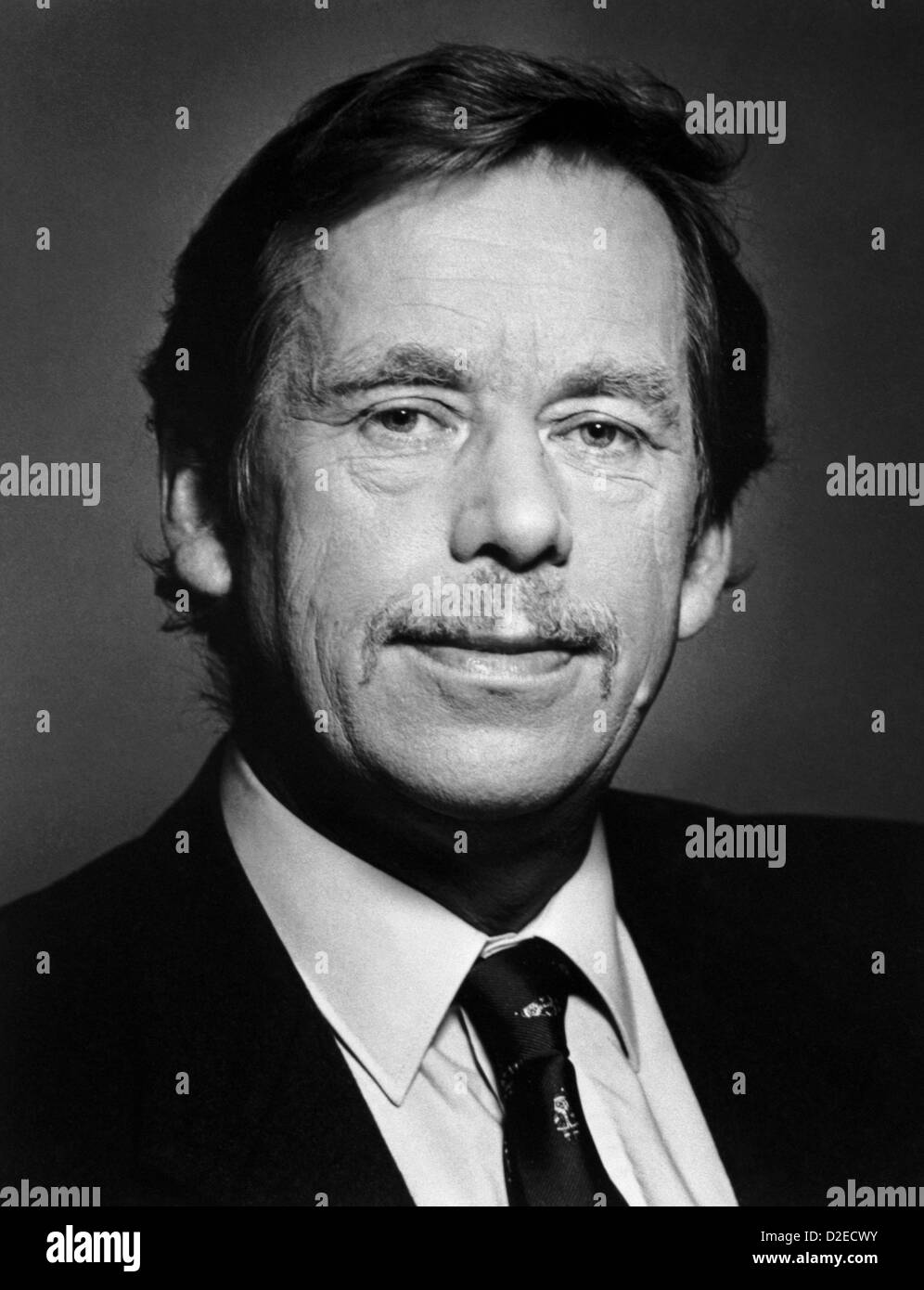 Vaclav havel 1990 hi-res stock photography and images - Alamy