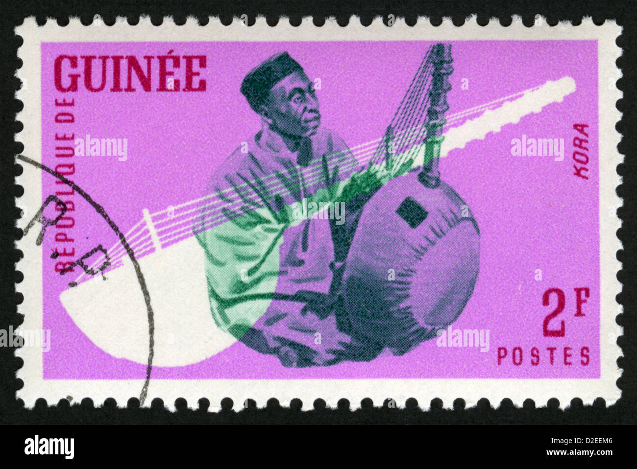 Guinea folk instruments hi-res stock photography and images - Alamy