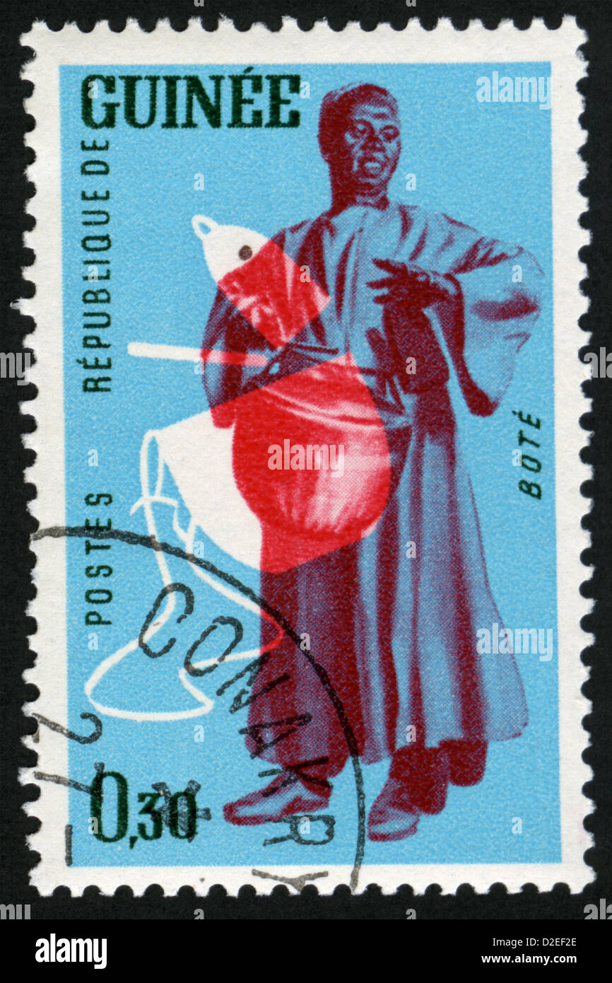 Guinea folk instruments hi-res stock photography and images - Alamy