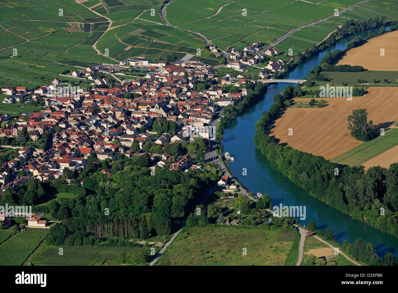 France, Marne (51), Cumieres, a village in the Champagne vineyards ...