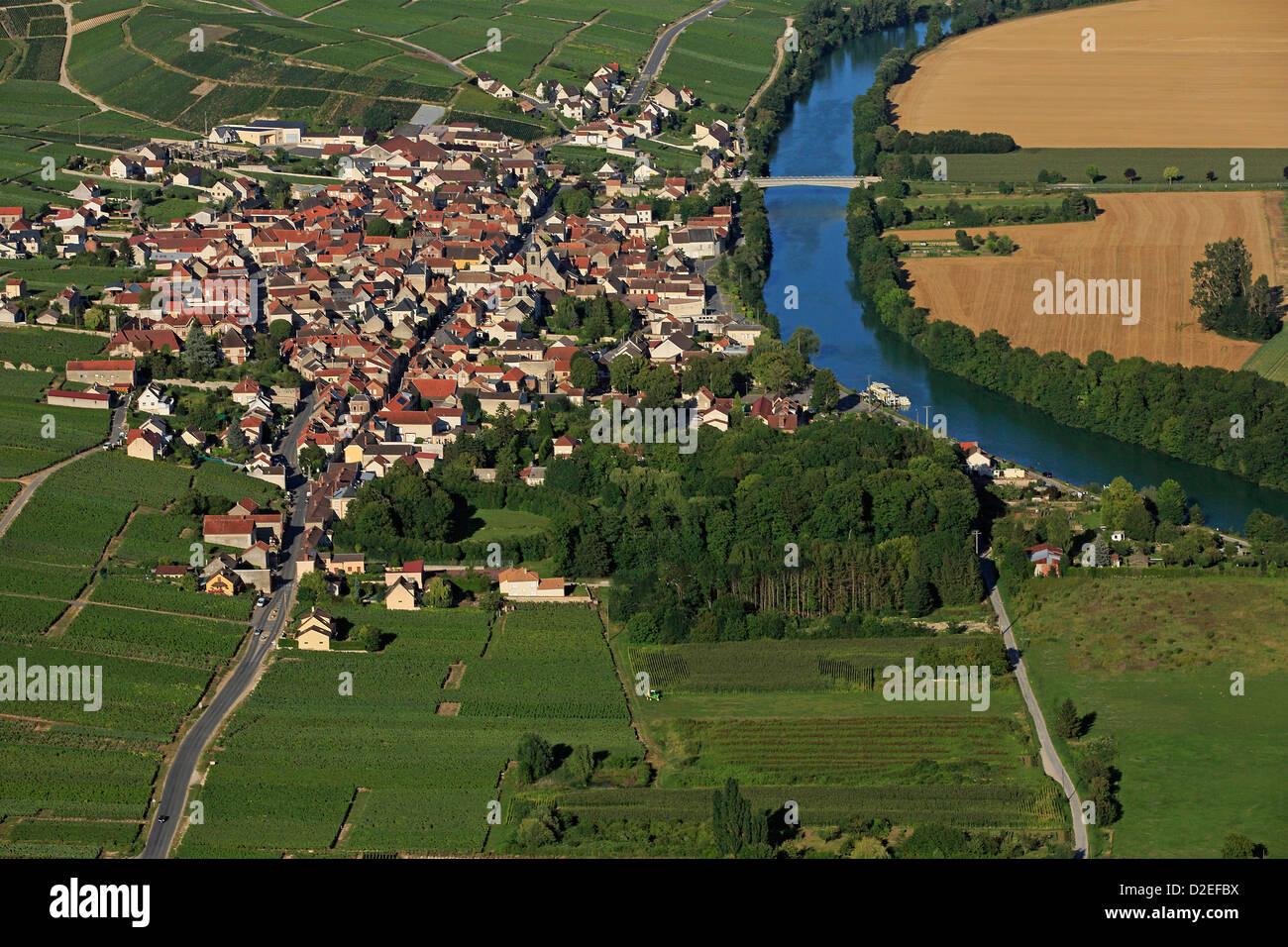 France, Marne (51), Cumieres, a village in the Champagne vineyards ...