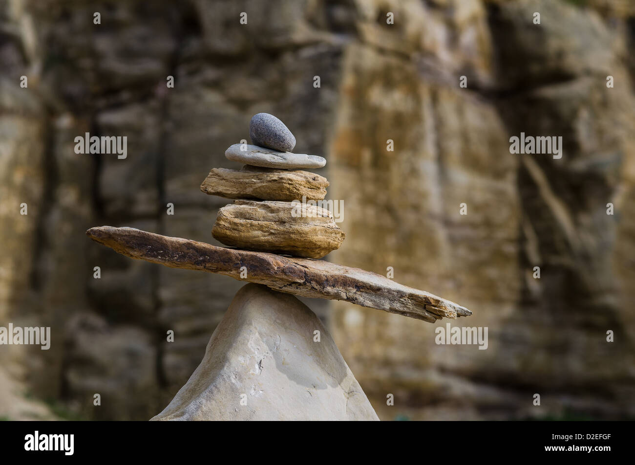 Artistic rock balancing hi-res stock photography and images - Alamy