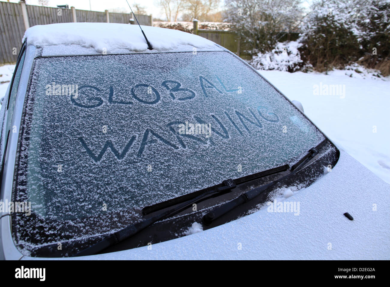 Car windscreen ice hi-res stock photography and images - Alamy