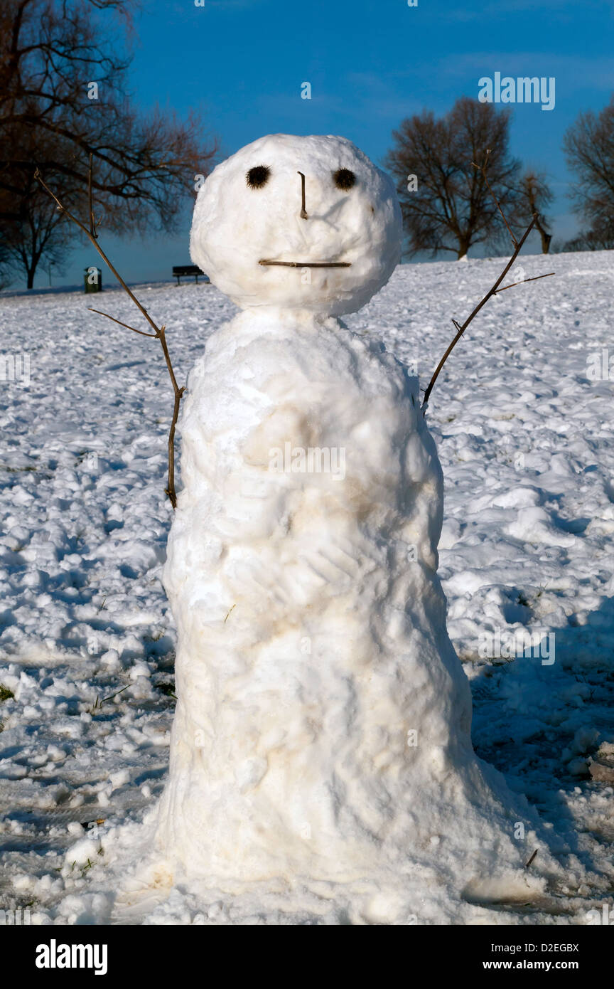 Snowman on Hilly Fields Public Park, Lewisham Stock Photo - Alamy