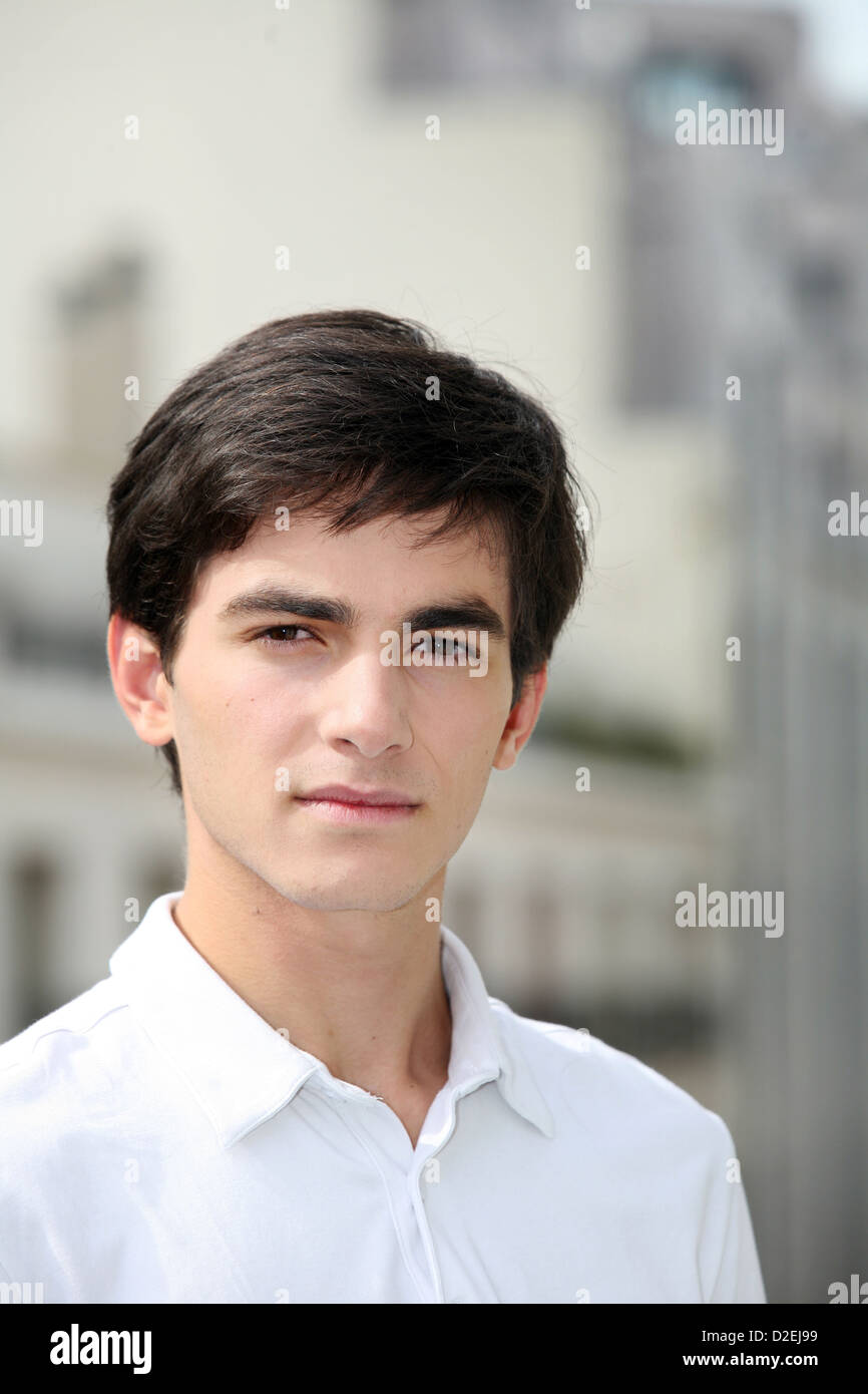 PORTRAIT OF A TEENAGER Stock Photo - Alamy