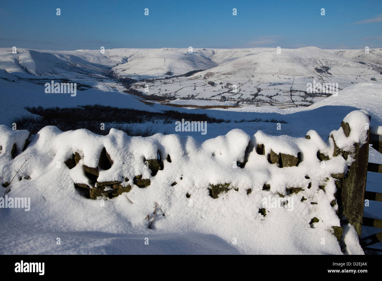 Vale of edale rushup edge hi-res stock photography and images - Alamy