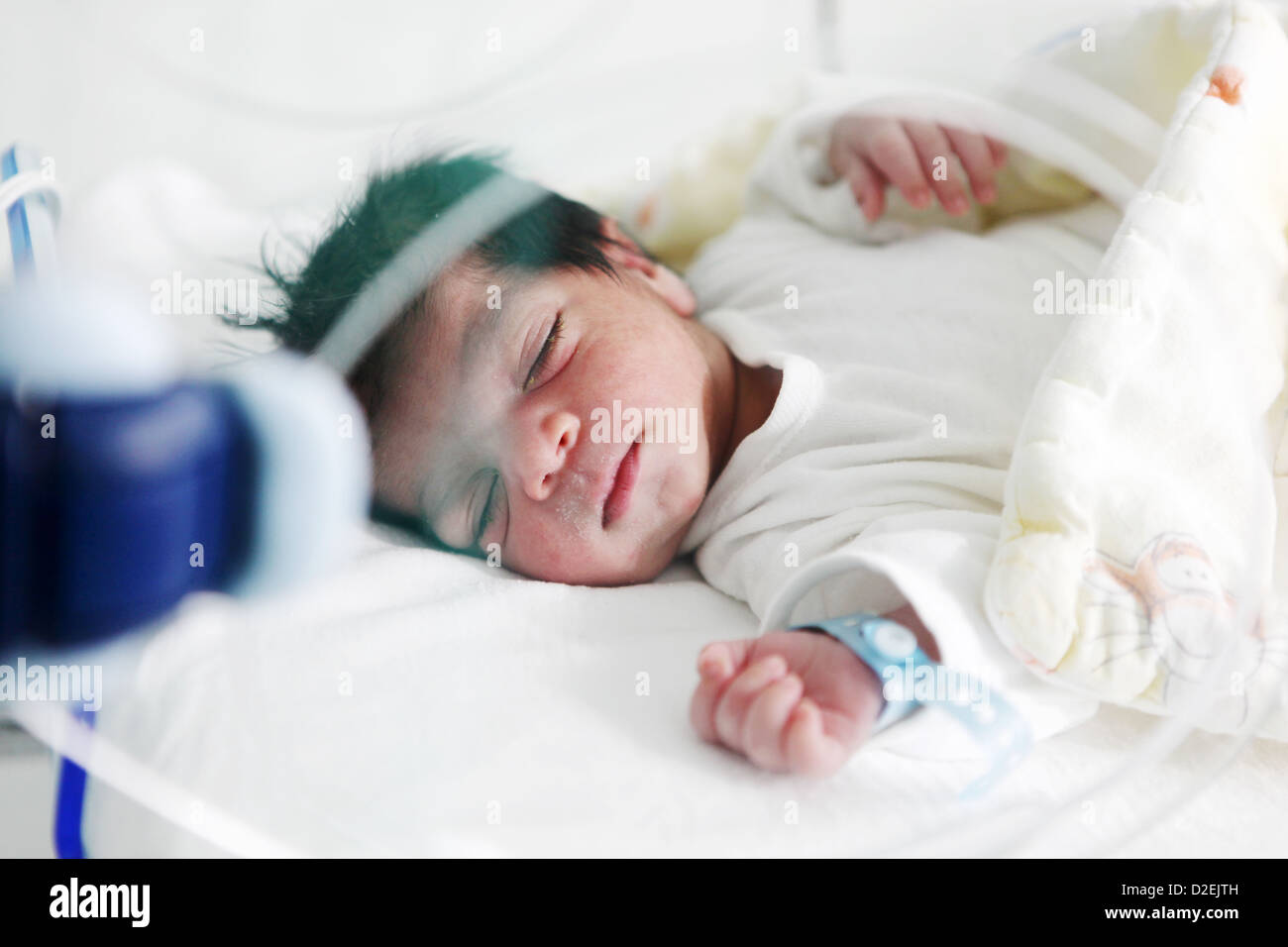 newborn baby in hospital Stock Photo - Alamy