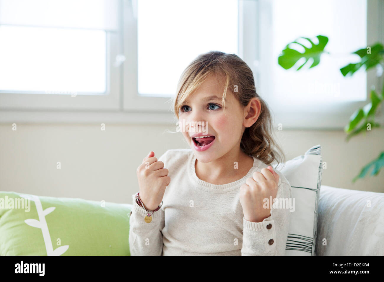 Child roaring hi-res stock photography and images - Alamy