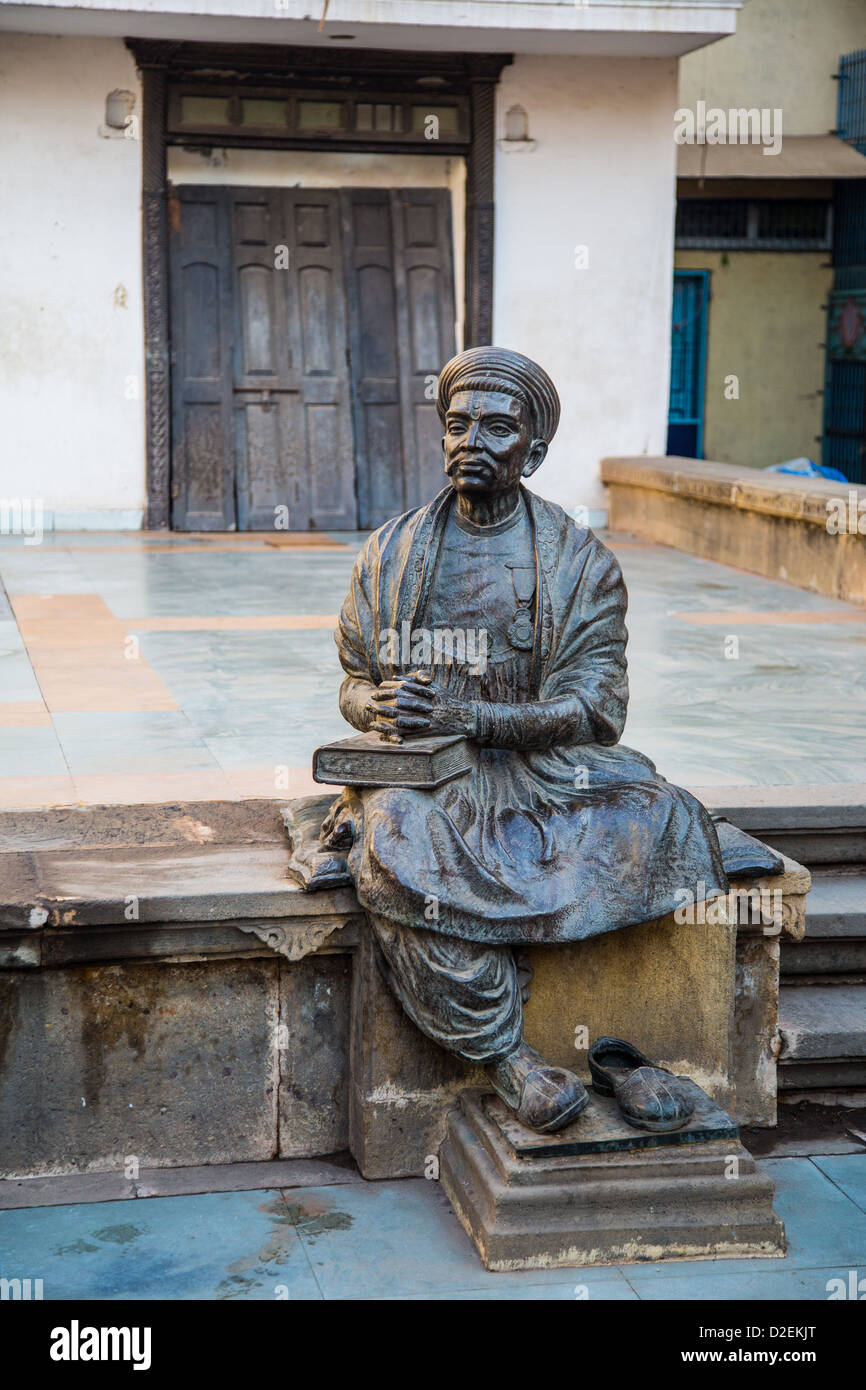 Famous poet hi-res stock photography and images - Alamy