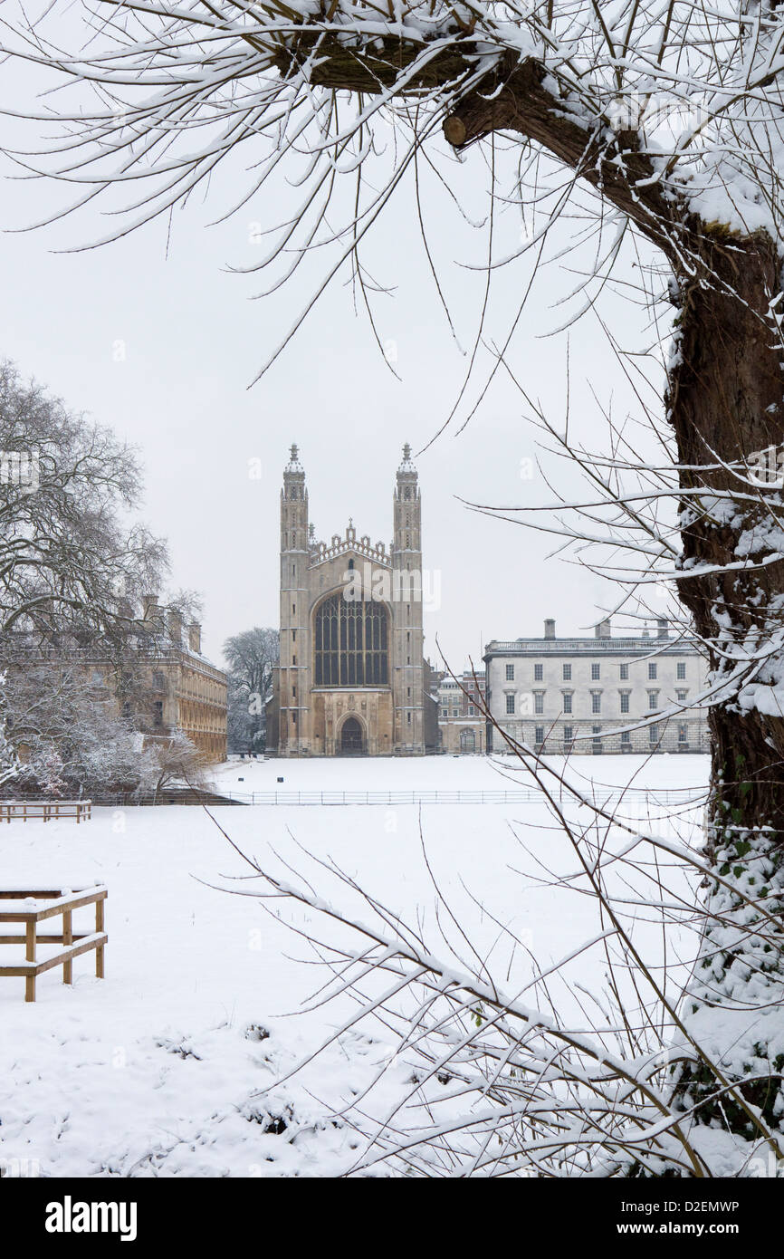 Cambridge winter snow uni hi-res stock photography and images - Alamy