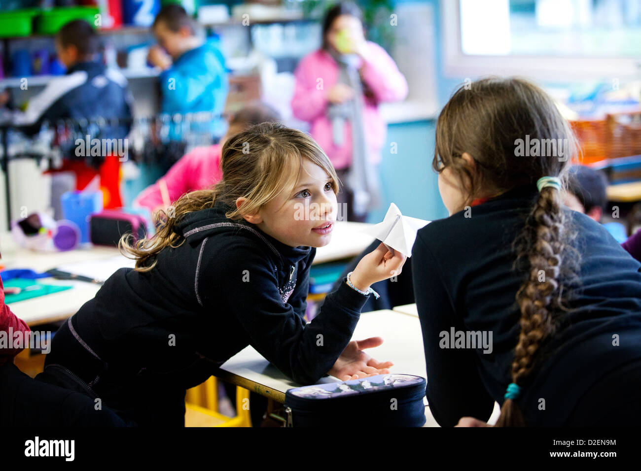 PRIMARY SCHOOL CLASS Stock Photo - Alamy