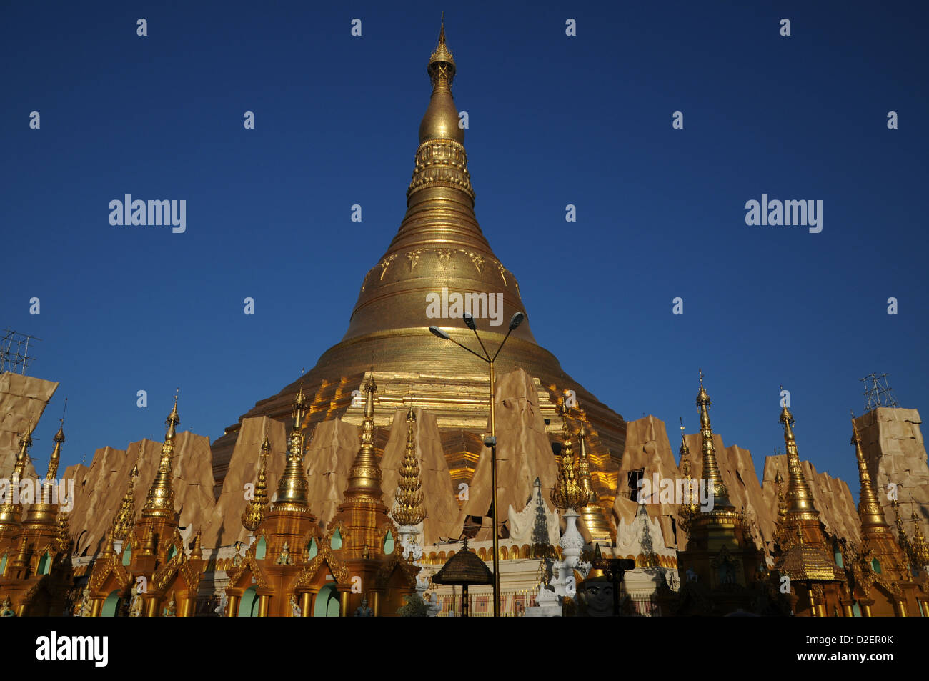 MYANMAR, BURMA, UBEIN BRIDGE AT SUNSET Stock Photo - Alamy