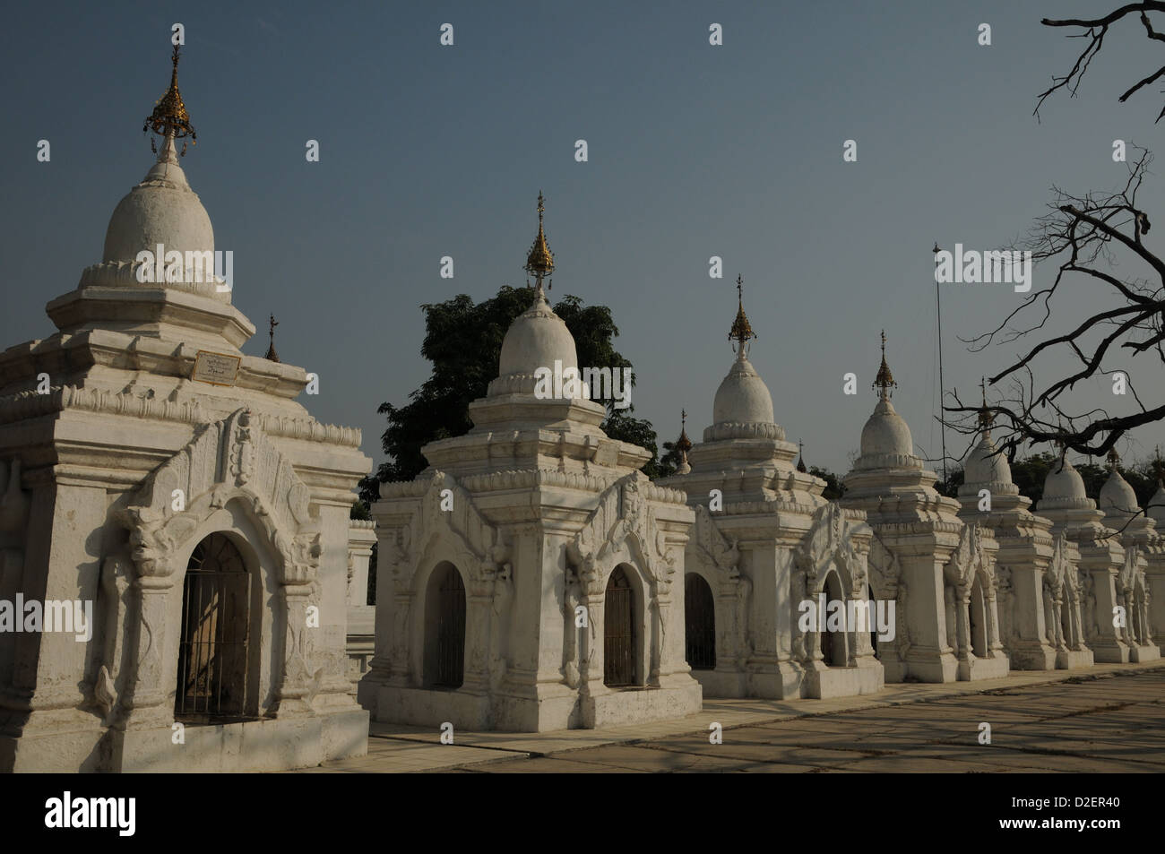 Sunset myanmar ubein bridge hi-res stock photography and images - Alamy