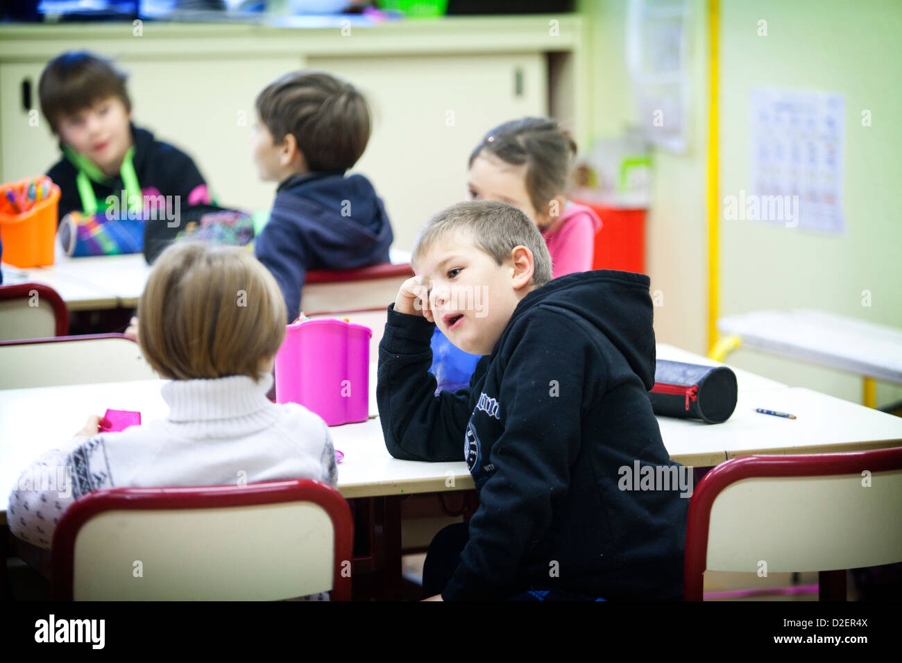 PRIMARY SCHOOL CLASS Stock Photo - Alamy