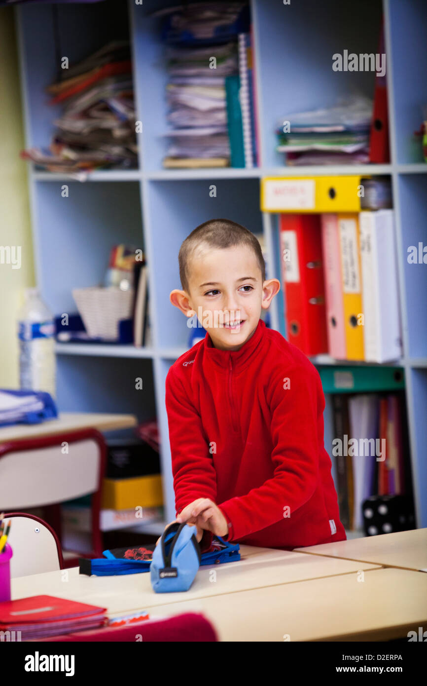 PRIMARY SCHOOL CLASS Stock Photo - Alamy