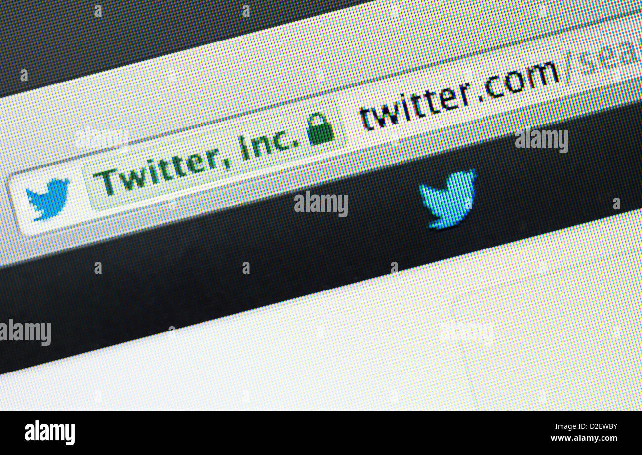 Twitter logo hi-res stock photography and images - Alamy