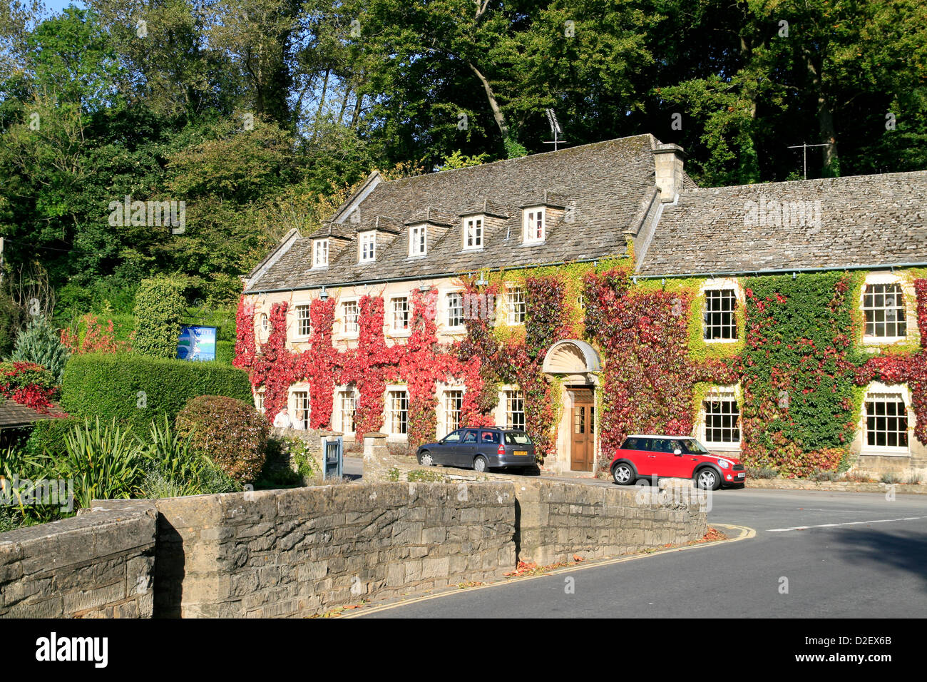 Bibury bridge hi-res stock photography and images - Alamy