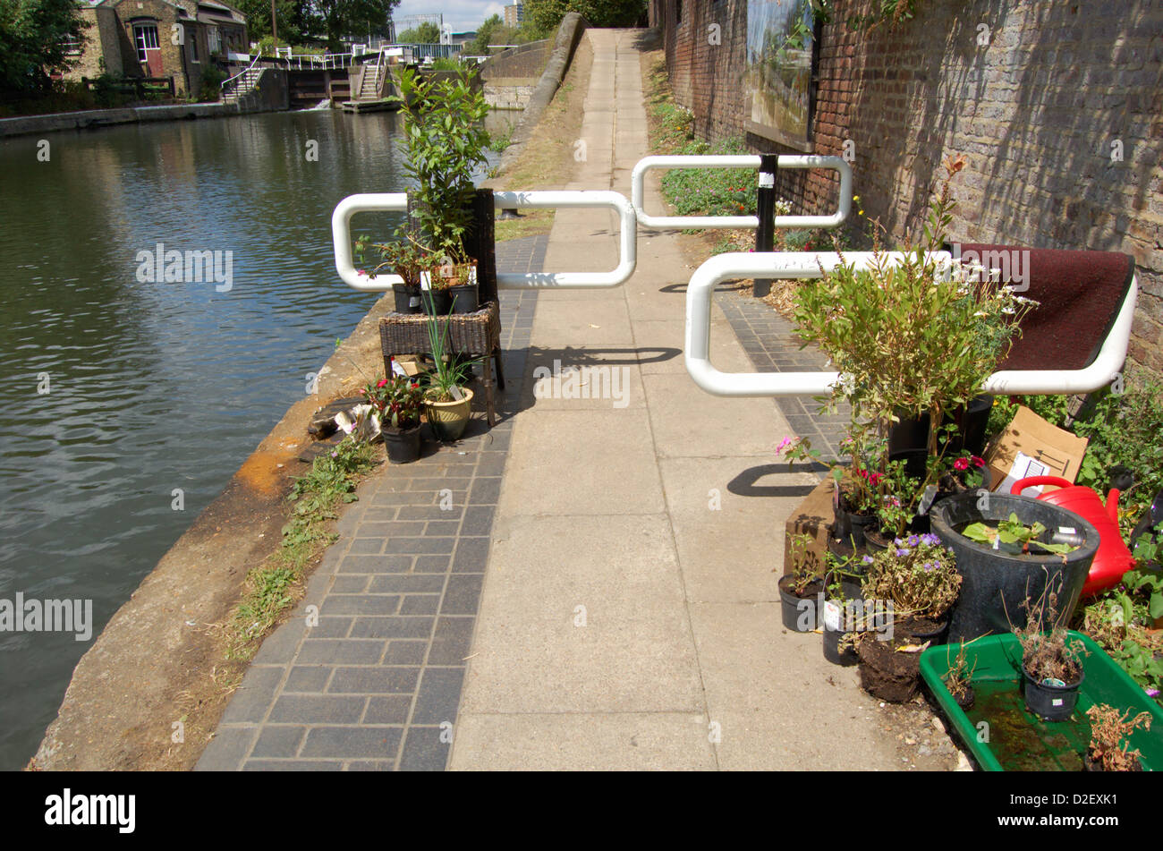 Towpath and locks on the Regents canal in London, England Stock Photo ...