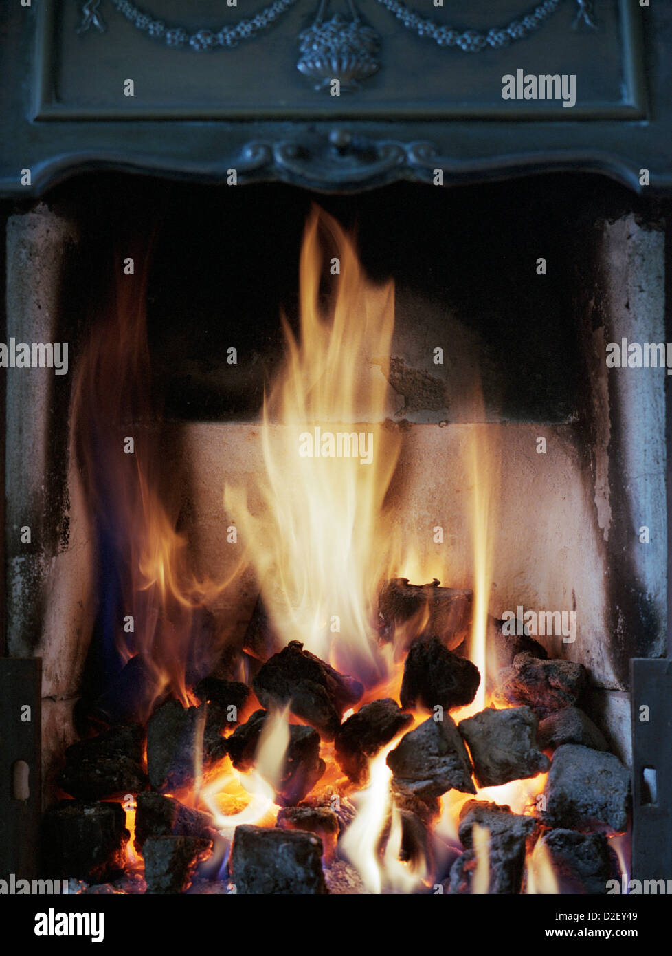 Domestic coal fire hi-res stock photography and images - Alamy