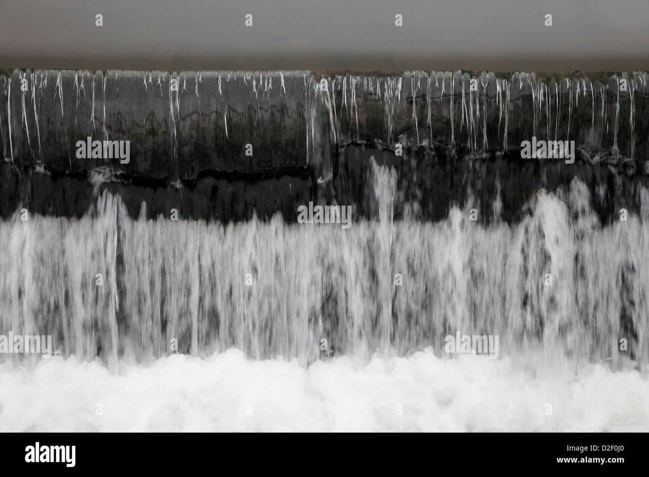 Overflow waterfall hi-res stock photography and images - Alamy