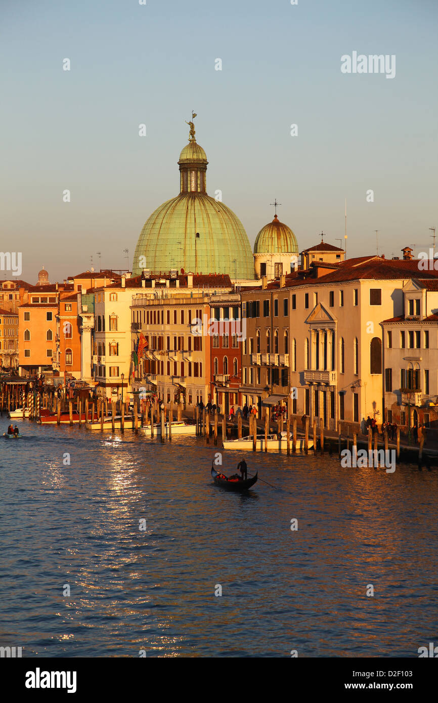 The church or basilica of San Simeone Piccolo with the bridge or Ponte ...