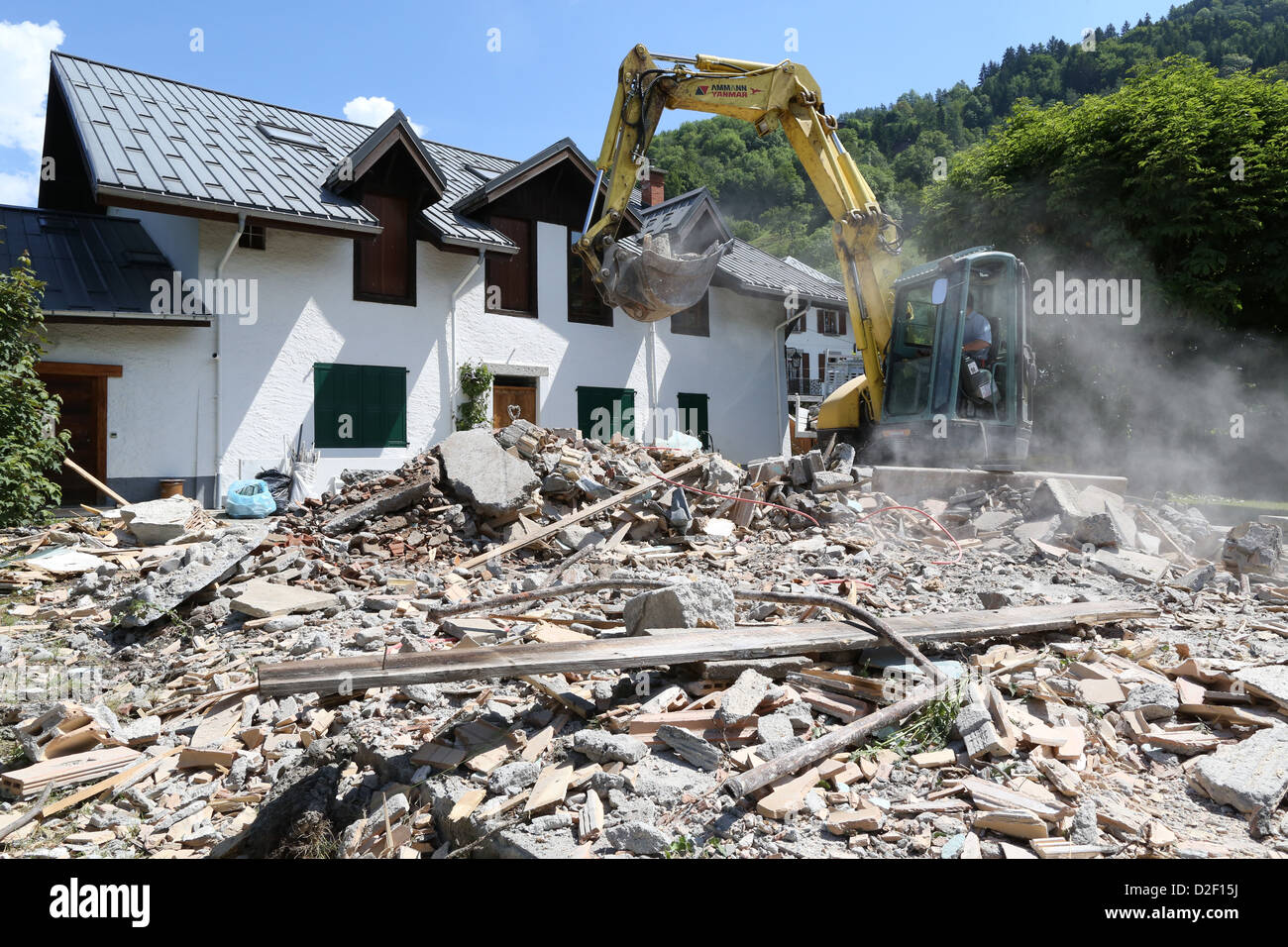 Demolition engineering hi-res stock photography and images - Alamy