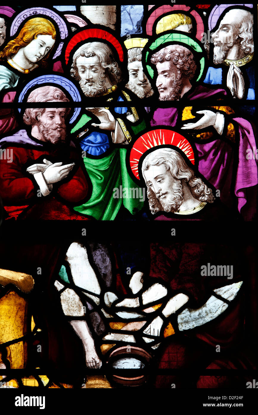 Stained glass in La Madeleine church : Jesus washing his disciples ...