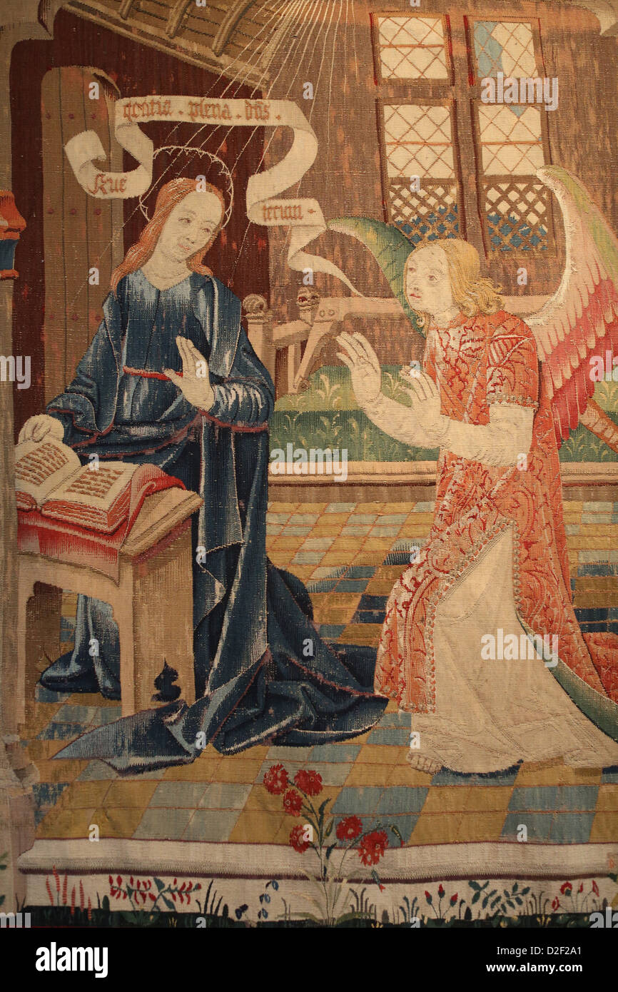 Virgin mary tapestry hi-res stock photography and images - Alamy