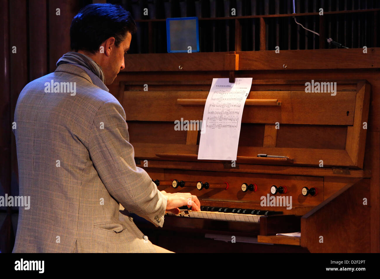 Organ player hi-res stock photography and images - Alamy