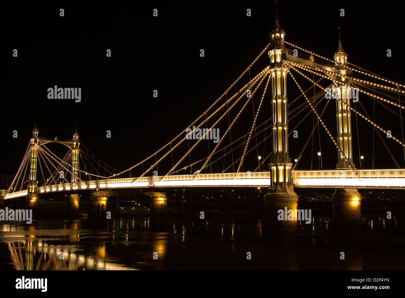 Albert bridge lights at night hi-res stock photography and images - Alamy