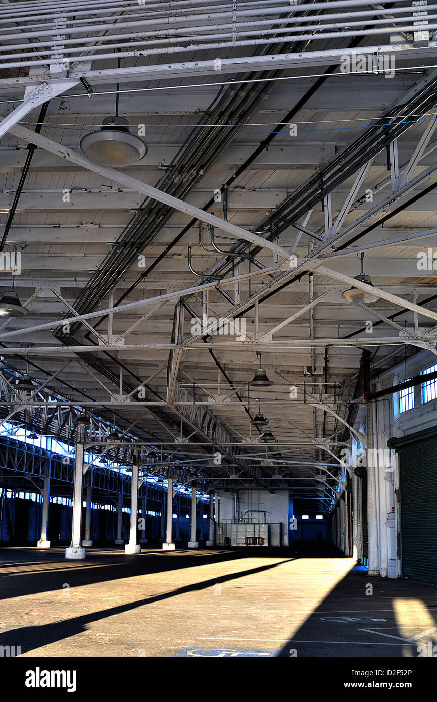 The warehouse san francisco hi-res stock photography and images - Alamy
