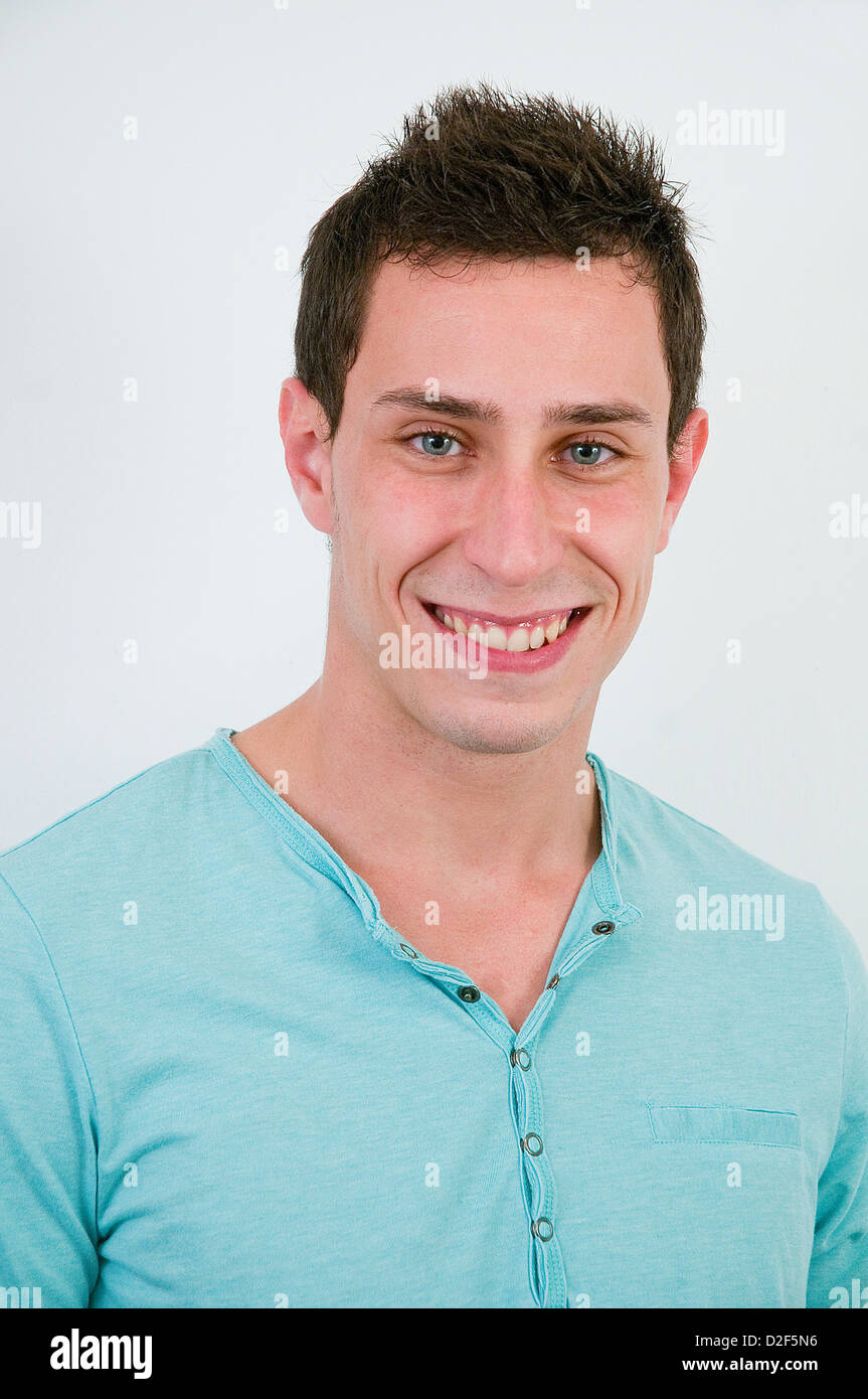 Sonriendo vertical hi-res stock photography and images - Alamy