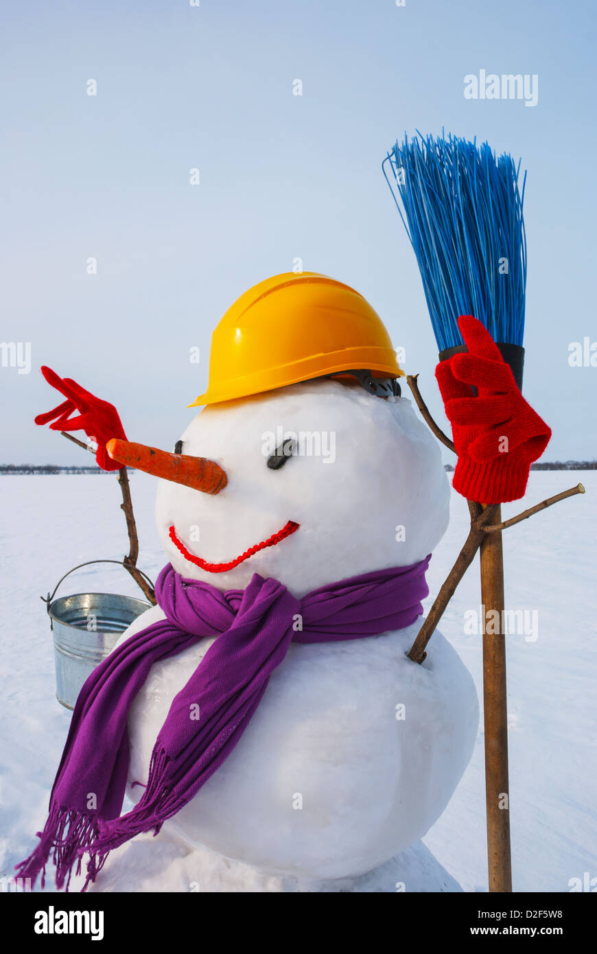 Snowman with hat hi-res stock photography and images - Alamy