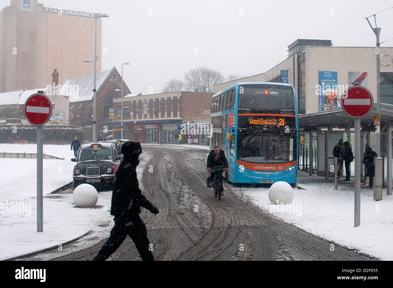 Coventry winter snow city centre hi-res stock photography and images ...