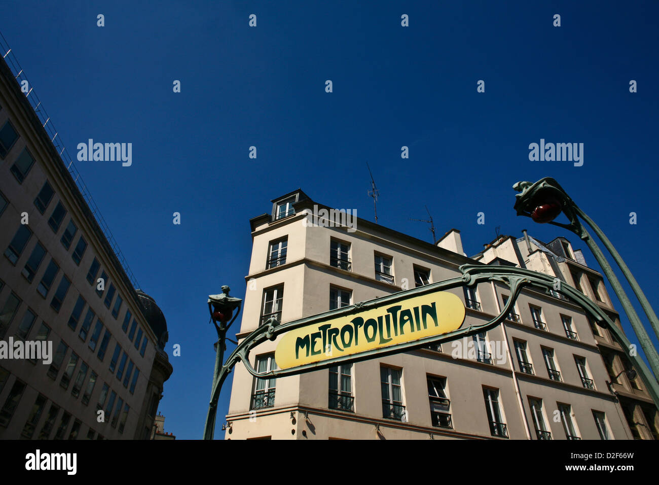 Paris metro station; Cadet Stock Photo - Alamy