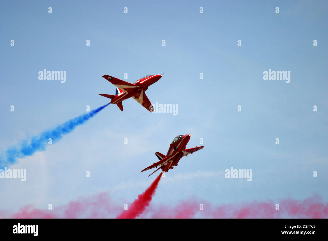 Red Arrows display RAF Fairford BAE hawk fast jet Royal Air Force ...