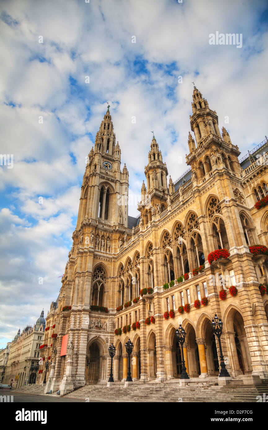 Rathaus arch hi-res stock photography and images - Alamy