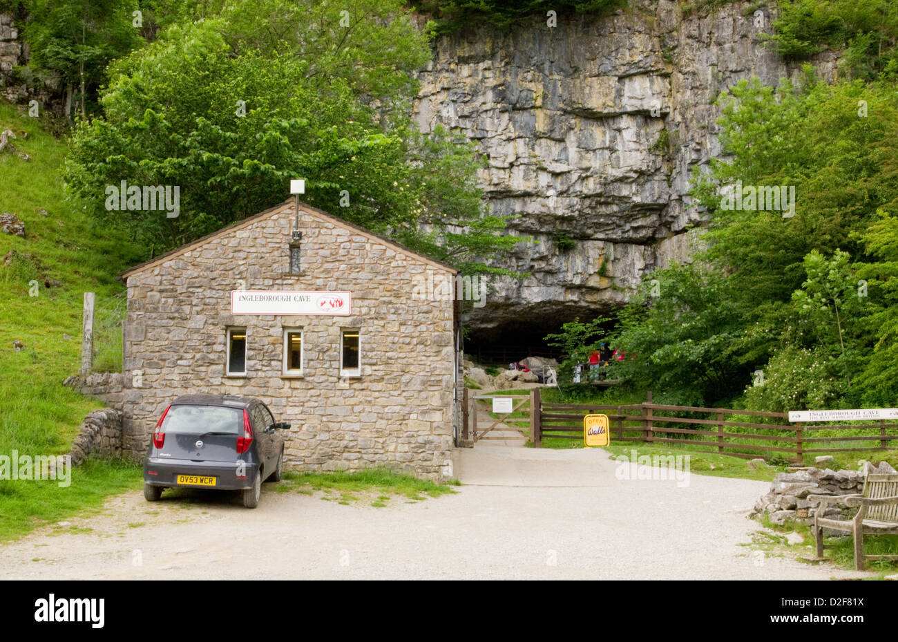 Yorkshire caving hi-res stock photography and images - Alamy
