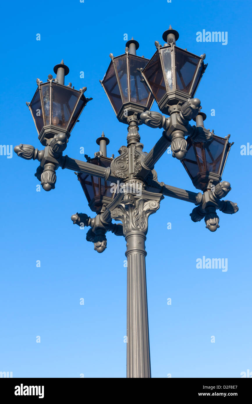Vintage lamp post hi-res stock photography and images - Alamy