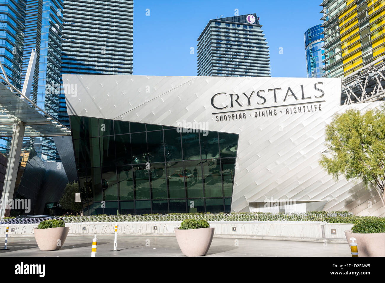 Dining entertainment complex hi-res stock photography and images - Alamy