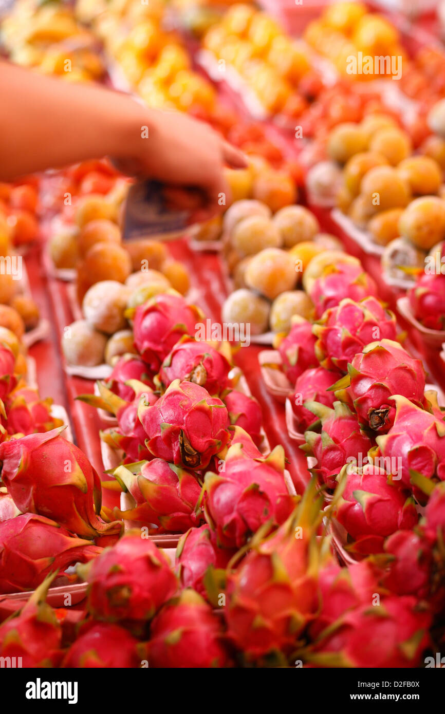 Hong Kong, China, fruit and Gemuesestand in Sham Shui Po Stock Photo ...