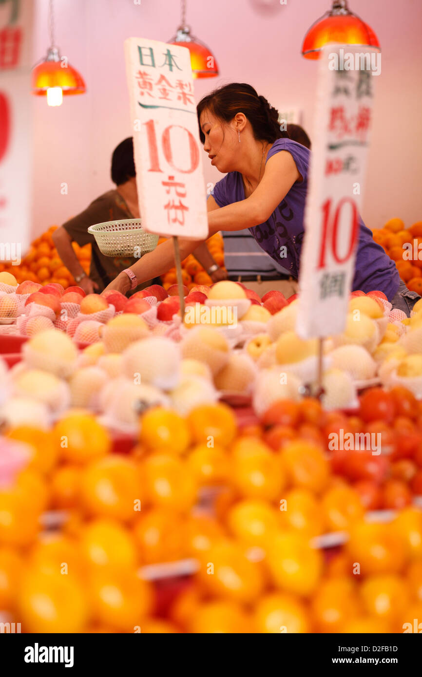 Hong Kong, China, fruit and Gemuesestand in Sham Shui Po Stock Photo ...