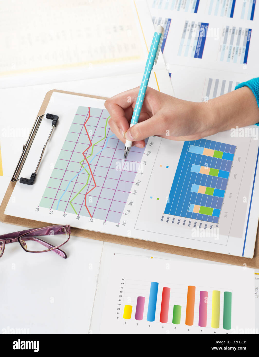 Economic data analysis hi-res stock photography and images - Alamy