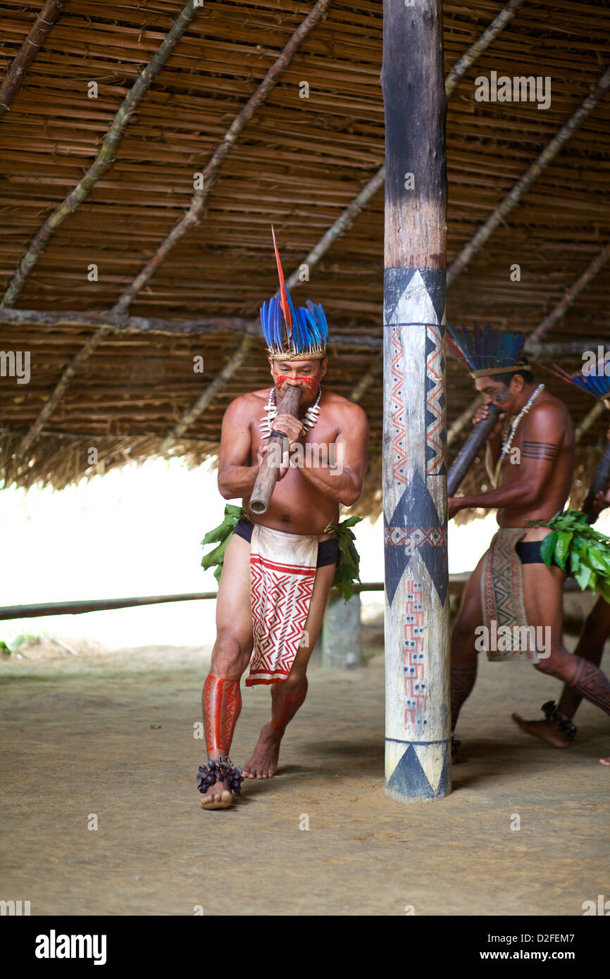 Amazon tribe dance hi-res stock photography and images - Alamy