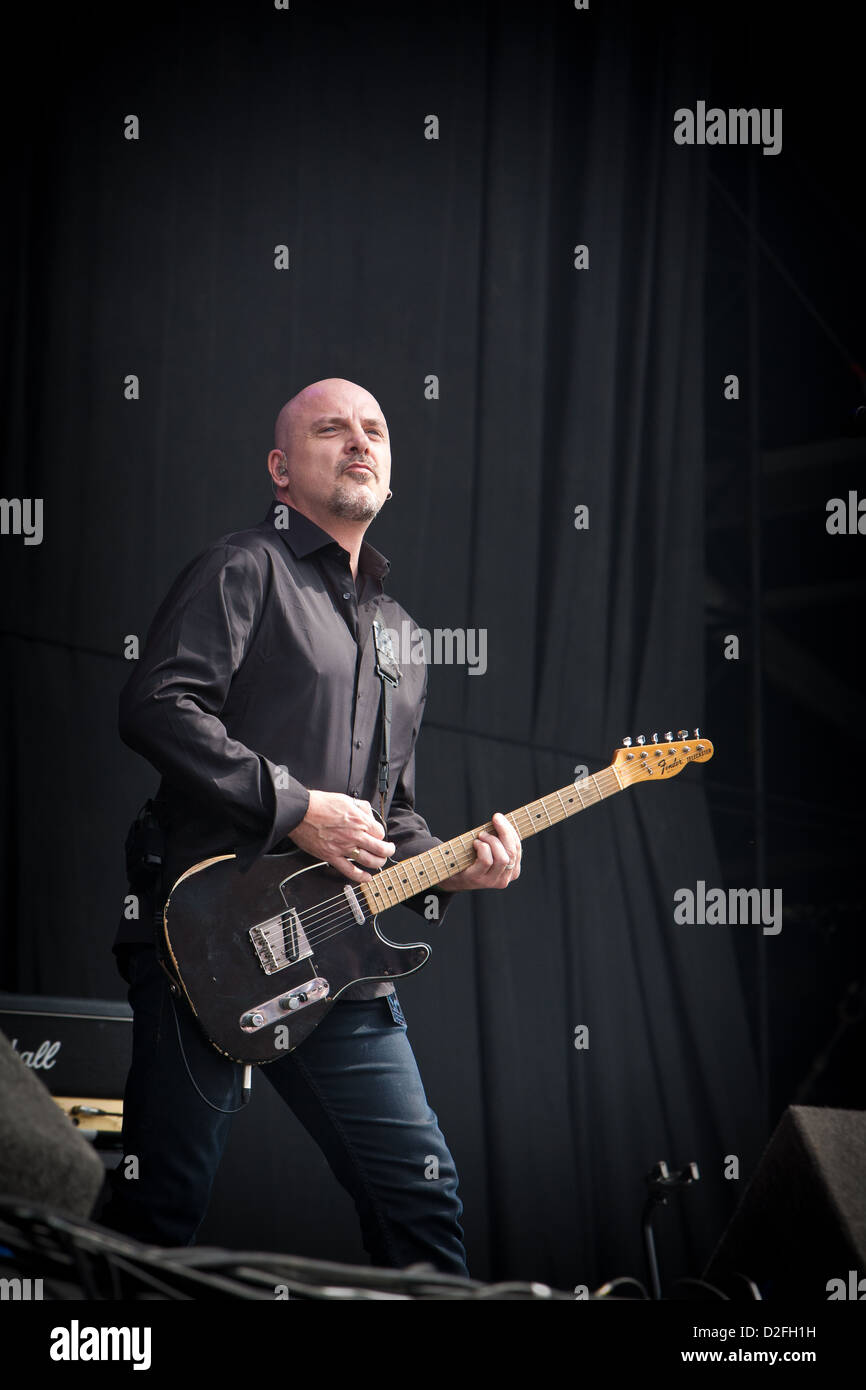 Baz warne guitarist singer hi-res stock photography and images - Alamy