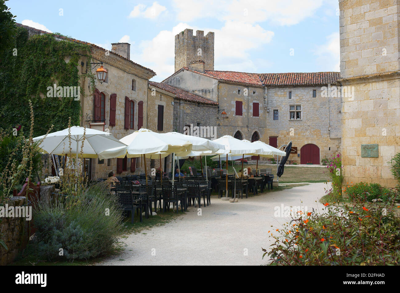 Larressingle medieval fortified village bastide Perigord Stock Photo ...
